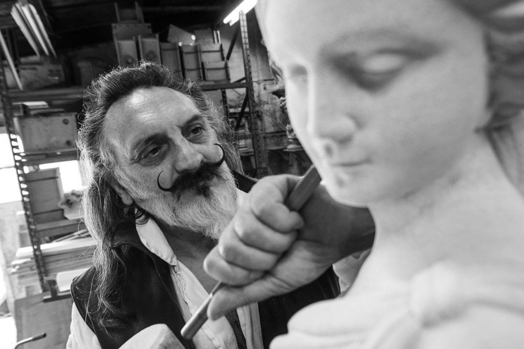 Artist & Sculptor with Great Knowledge of Classical Architecture