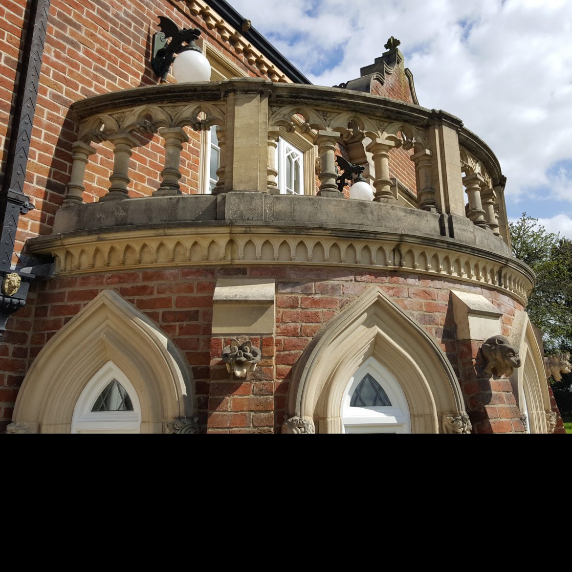 Tudor / Gothic Stone Balustrade Range
